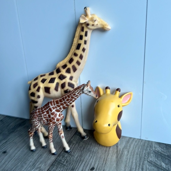 schleich | Toys | Giraffes Toy Giraffes And A Wall Decor Schleich | Poshmark
